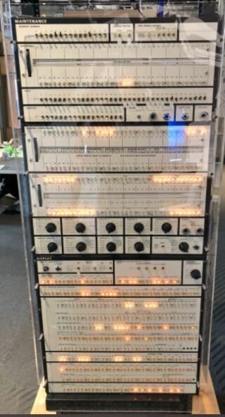 Advantages And Disadvantages of Third Generation Computer